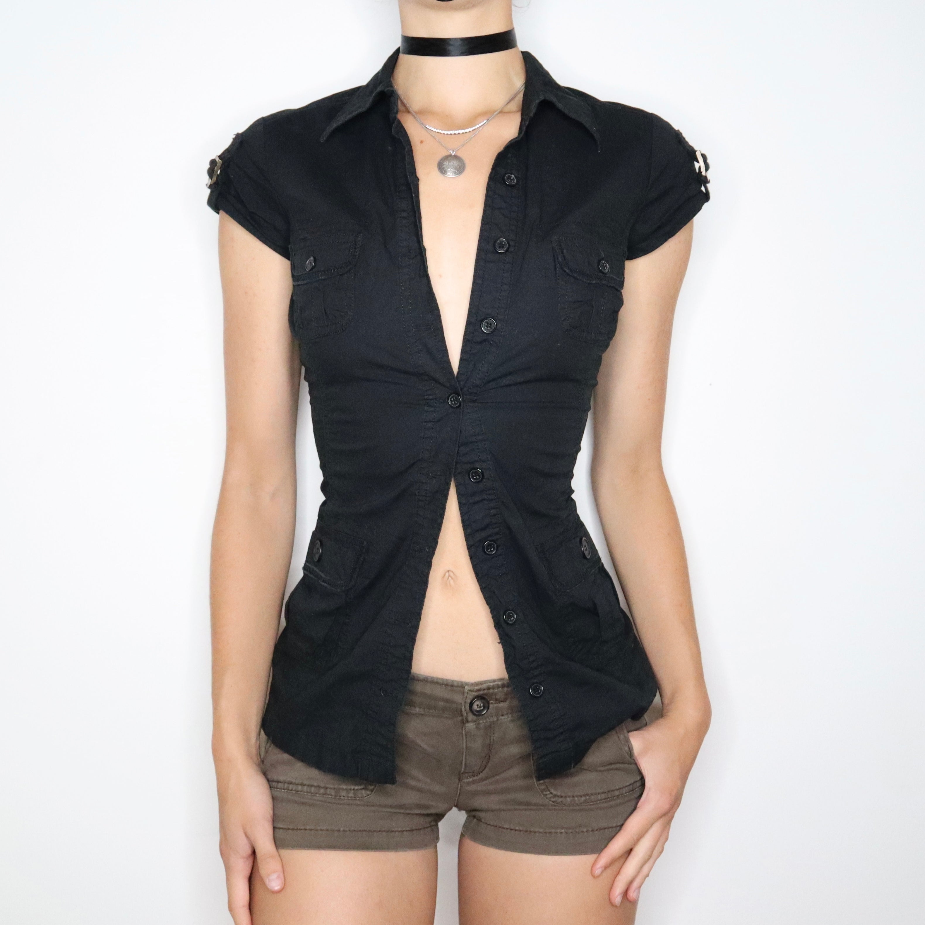 Black Short Sleeve Button Up (XS-S) - Imber Vintage
